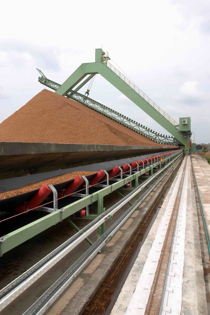 PT. Riau Andalan Pulp & Paper - PT Jakarta Prima Cranes